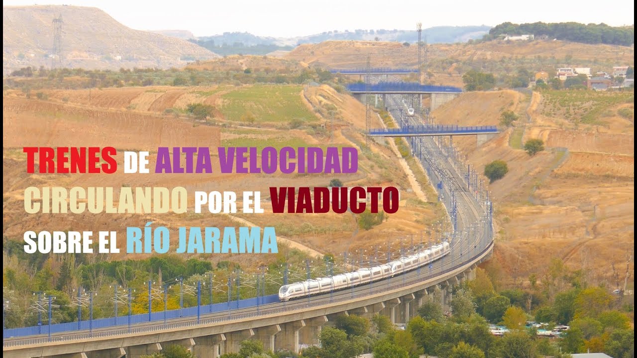 Trenes de Alta Velocidad Circulando por el Viaducto Sobre el Río Jarama ...