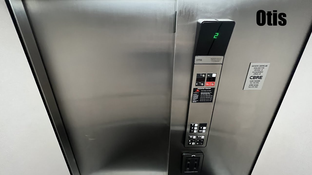 Otis Hydraulic Elevator at the 533 Maryville Garage in Town and Country ...