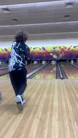 Bowling on PBA Shark Oil Pattern - YouTube