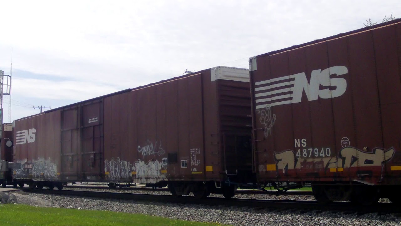 NS 120 @ CLYMERS, IN 5 8 19 NS 9122 NS 9086 - YouTube