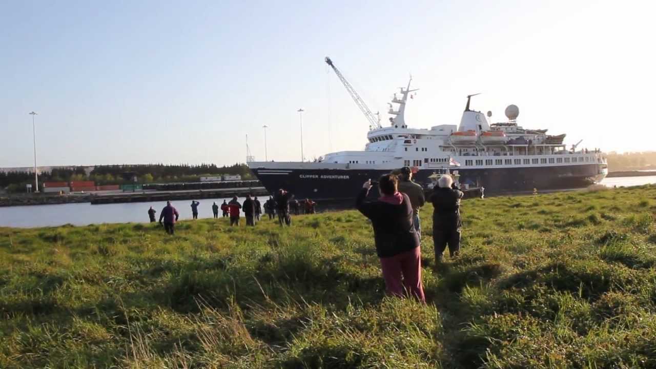 Cruise Ship "Clipper Adventurer" arriving in Drogheda Port - YouTube