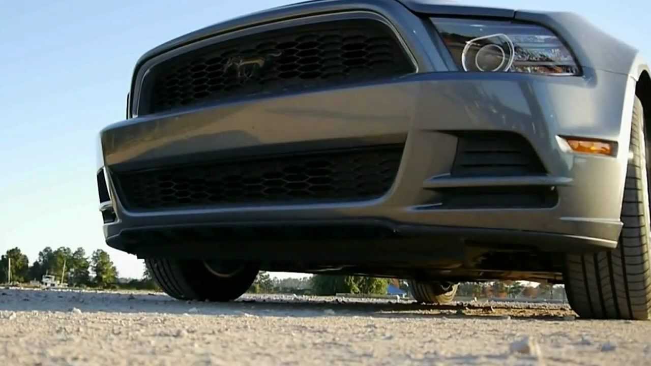 Mustang Noise - YouTube