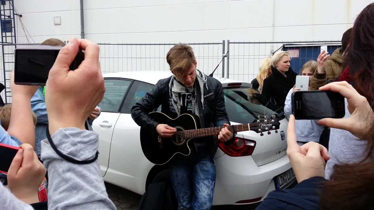 Tim David Weller am 14.04.13 am Loft mit "Beautiful" - YouTube