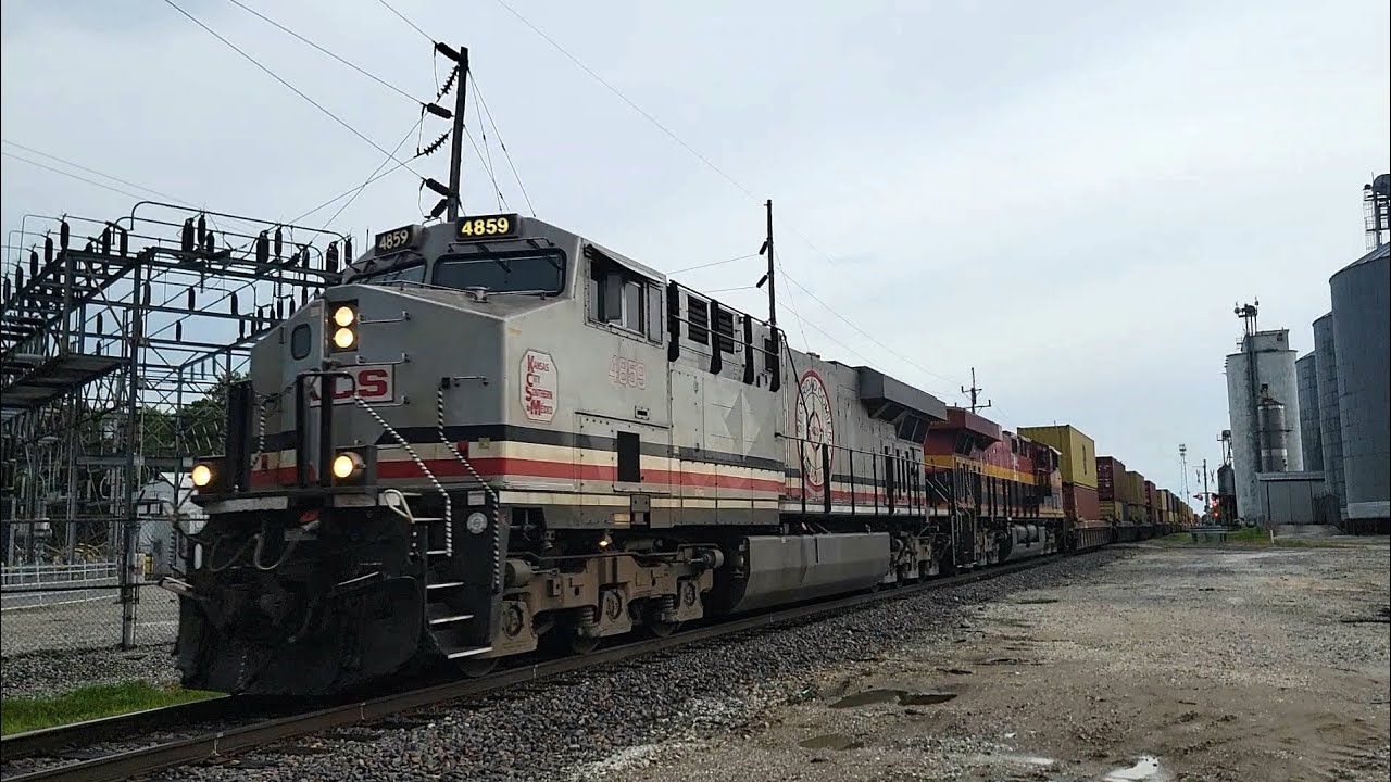KCS 4859 "Saftey Starts Here" Leading CPKC 259 6/27/25 - YouTube