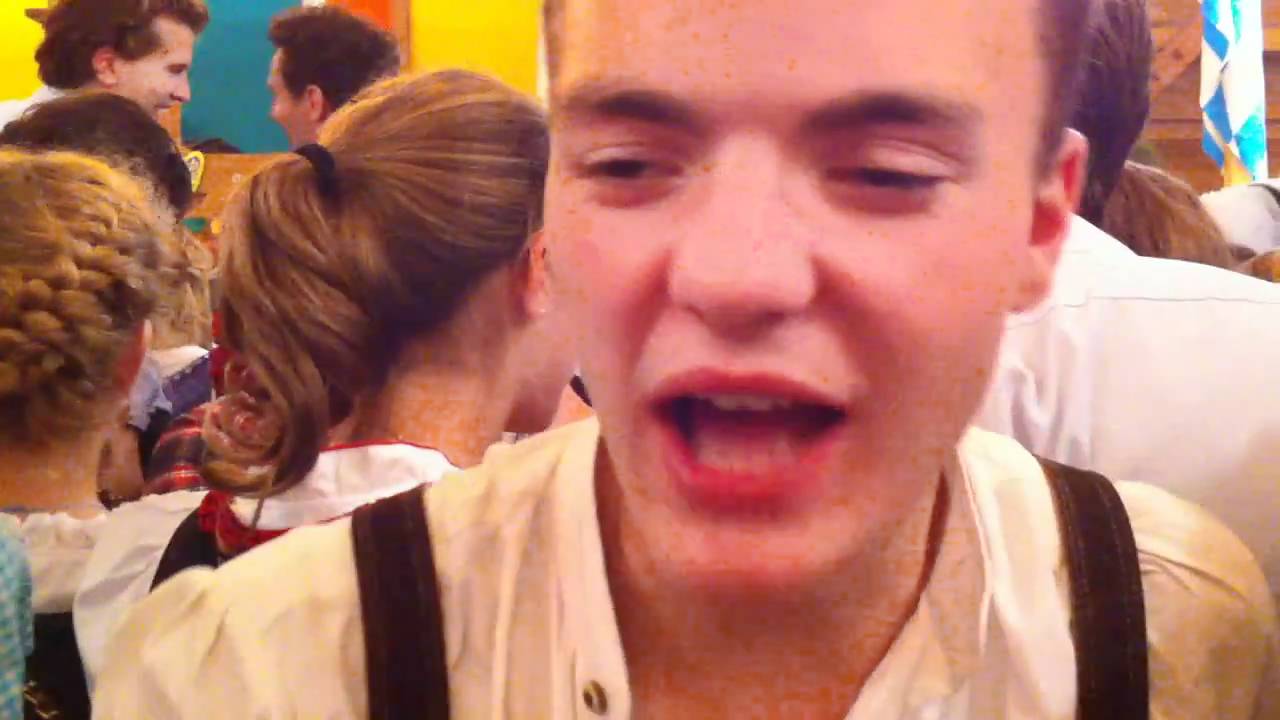 Drunk swede tries to speak german at oktoberfest - YouTube