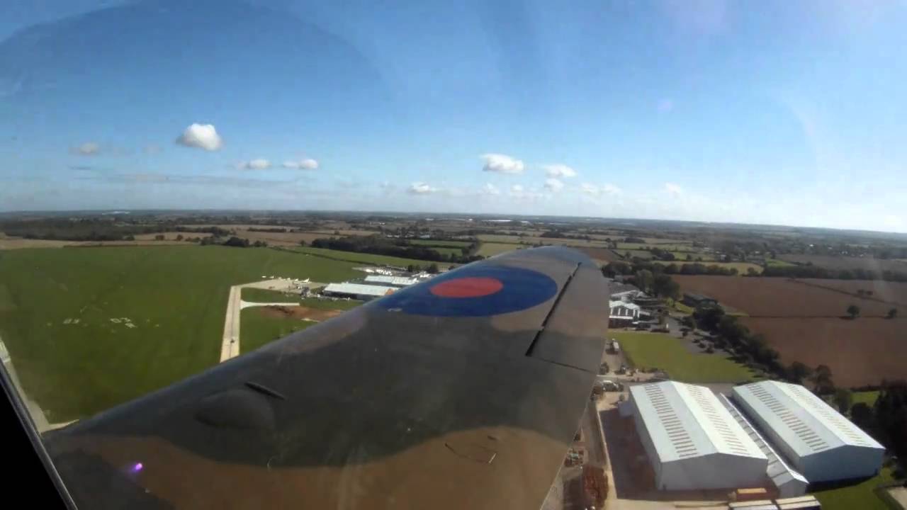 Spitfire Sywell - YouTube