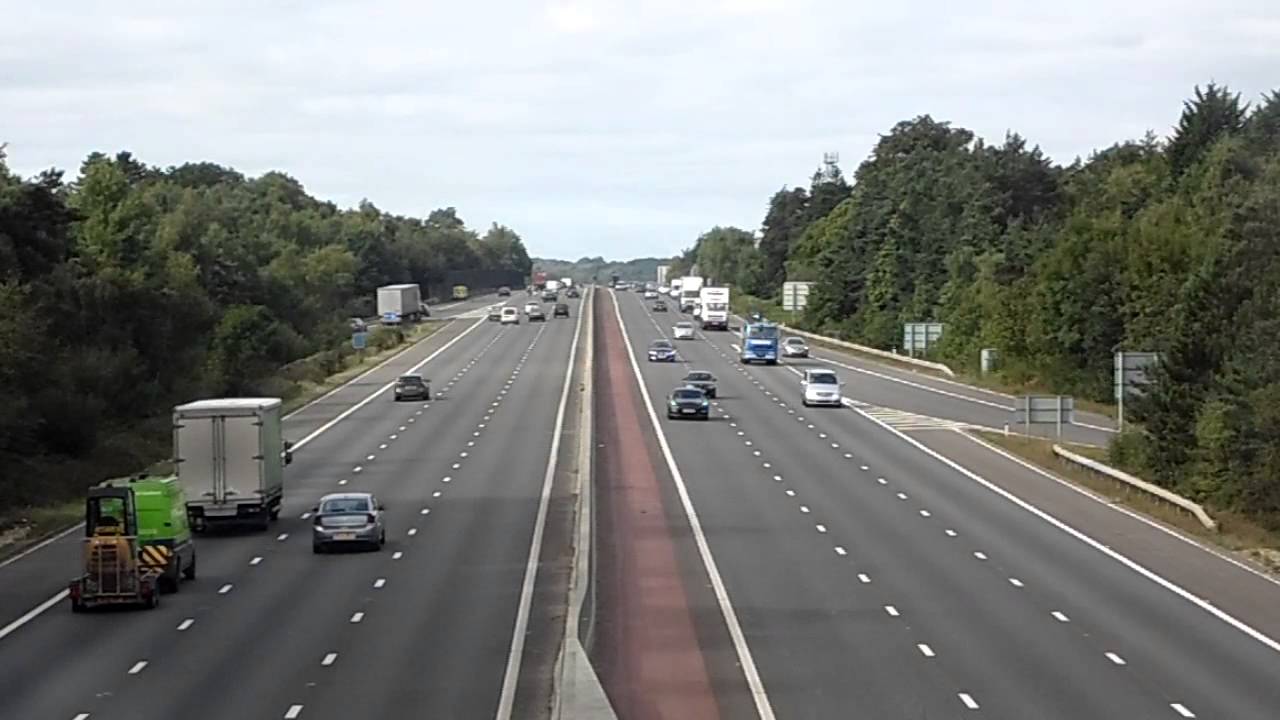 [GB] M3, Fleet Services' bridge, Southbound view. - YouTube