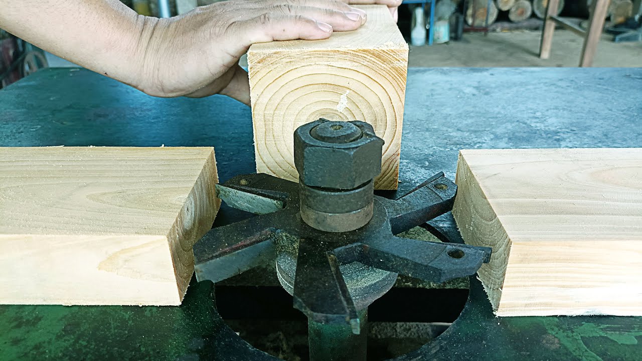 Good ideas are in this video! The art of 4-corner woodworking by an old ...