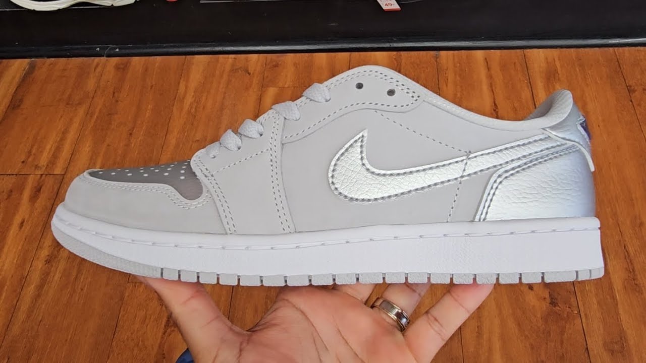 Nike Air Jordan 1 Low OG Metallic Silver 4K POV / SKU: CZ0709-002 Don ...
