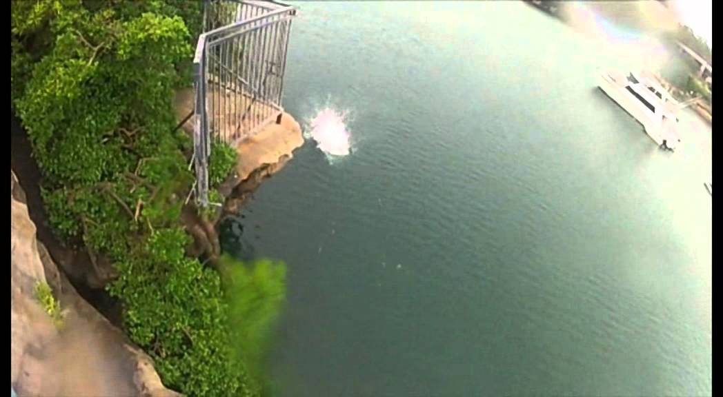 GoPro Hero 2 HD at Jump Rock Manly - YouTube