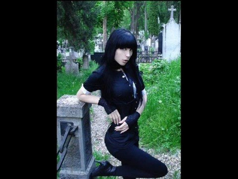 Razor Candi - YouTube