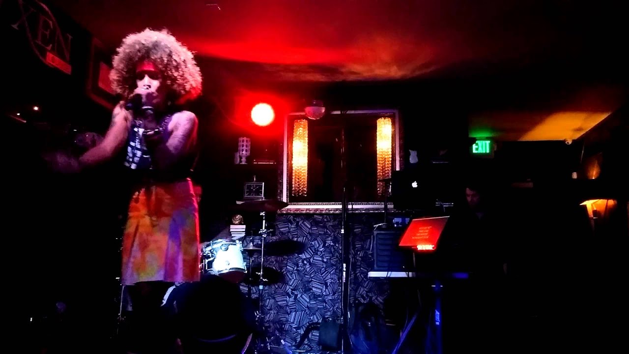 Blu Nyle at Xen Lounge - YouTube