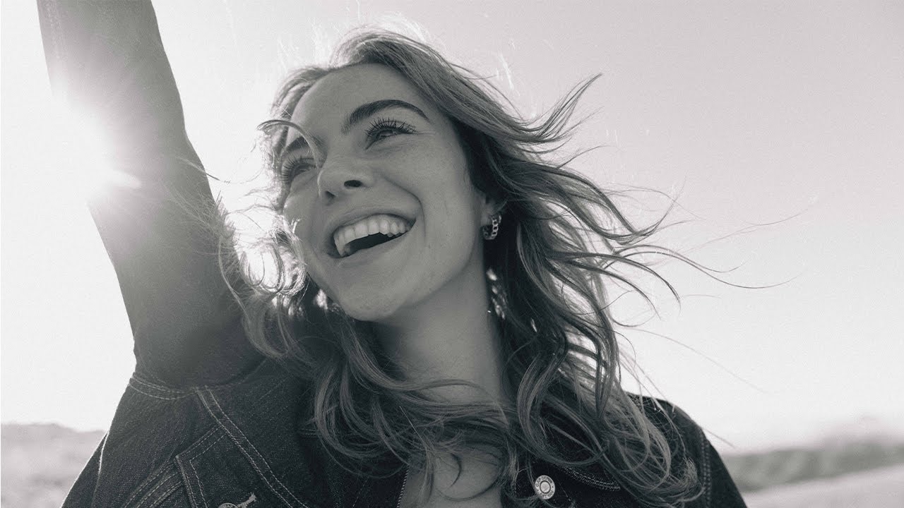 How To Photograph + Work with Models - YouTube