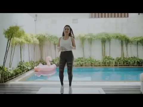 Tante Ernie Hot Masih Aktif Berolahraga