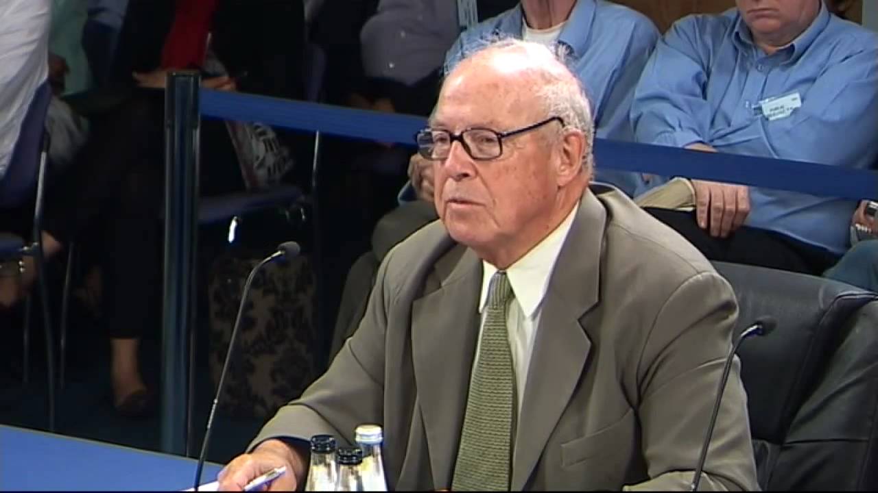 Former UN weapons inspector at Iraq war inquiry - YouTube