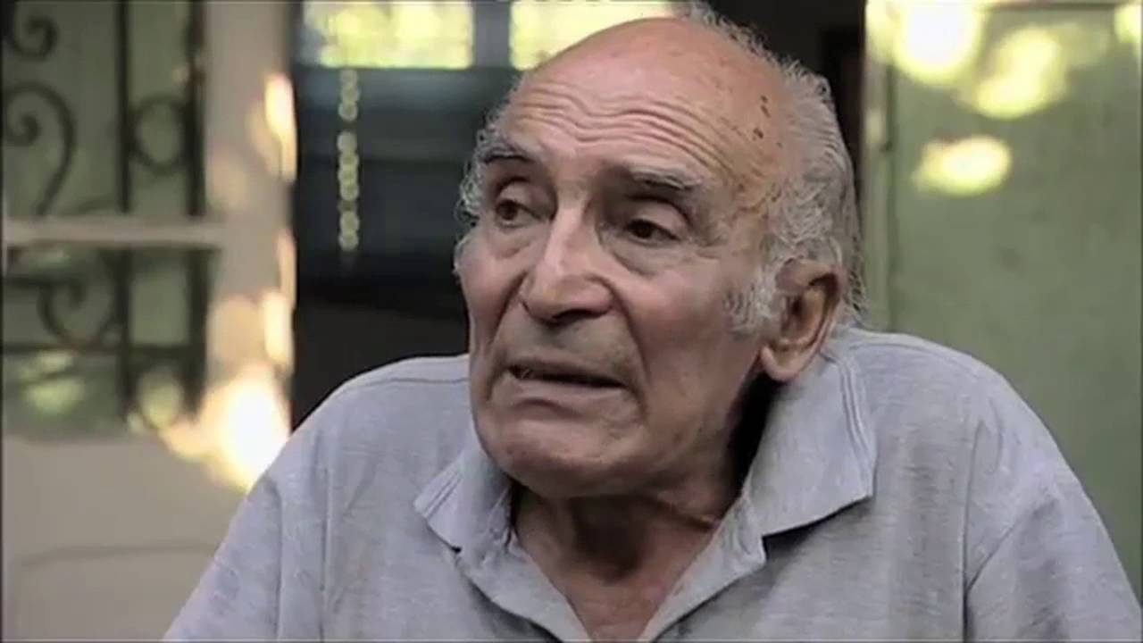 Enrique Molina en extracto de la película 'SALVADOR ALLENDE' de ...