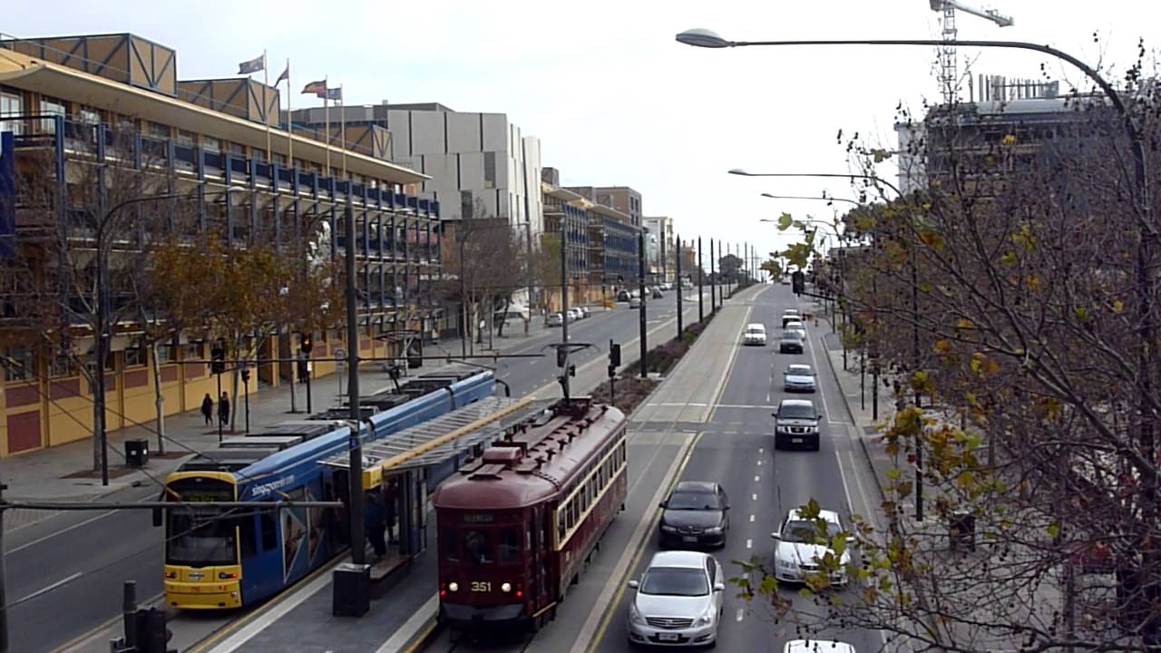 Adelaide H class tram 351 out on her first heritage run day - YouTube