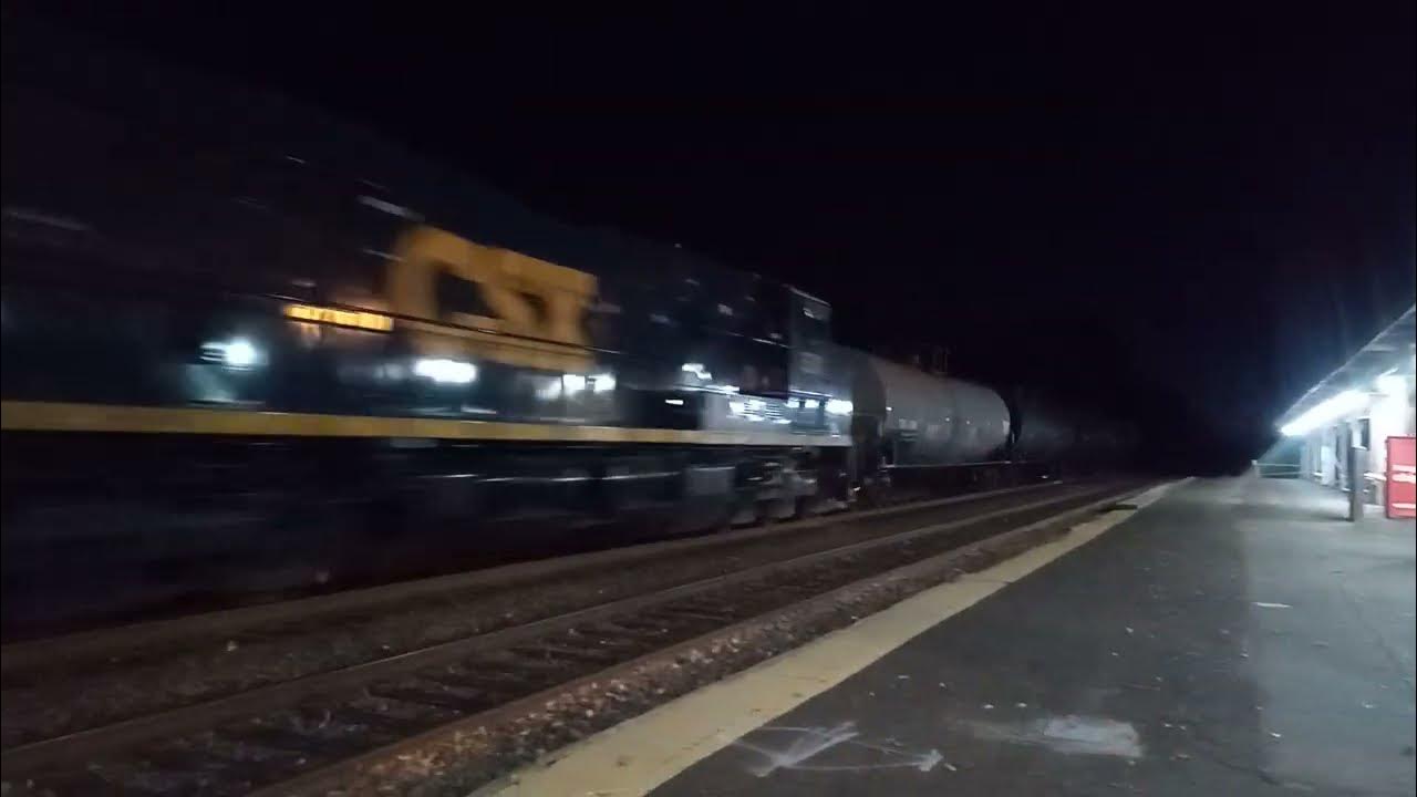 CSX M404 at West Trenton, NJ - YouTube