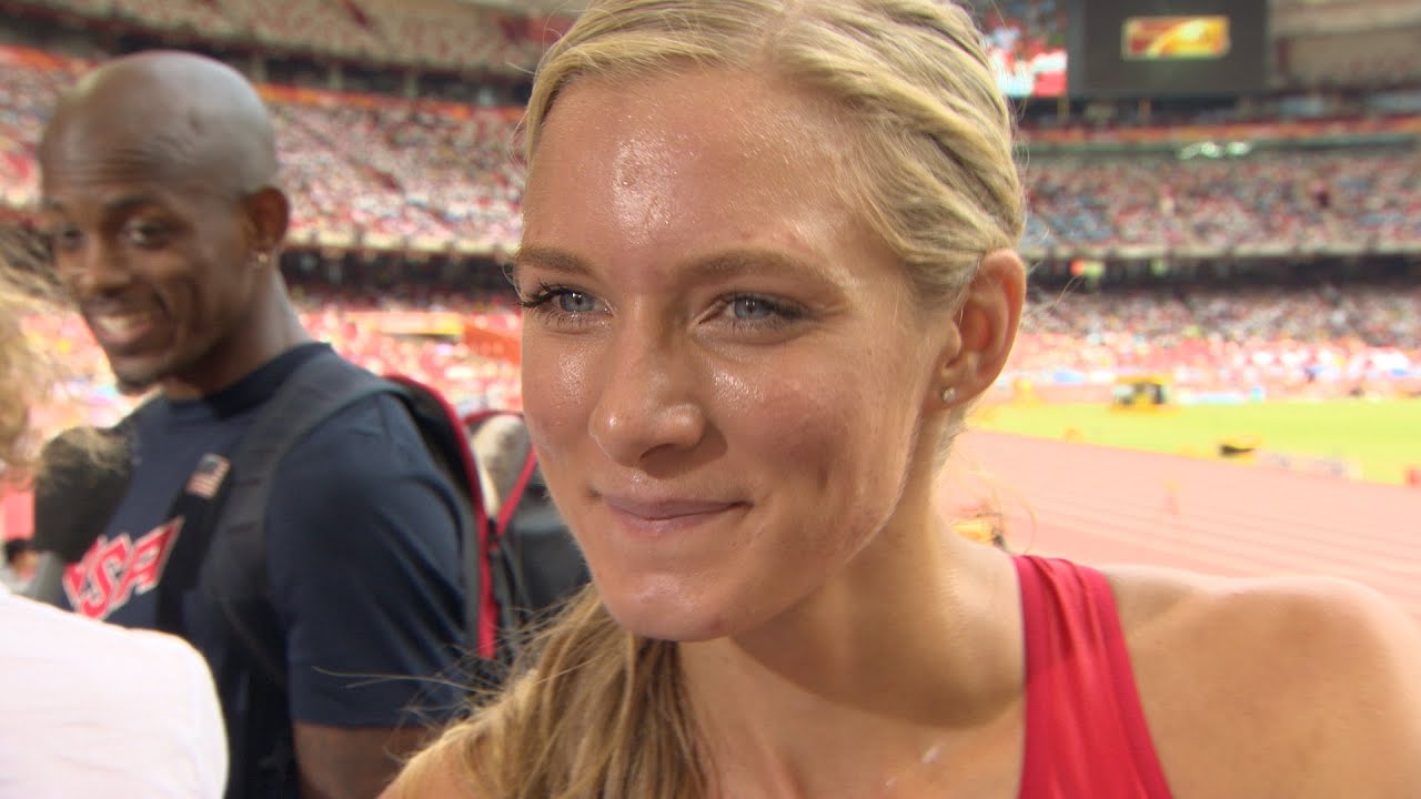 WCH 2015 Beijing - Emma Coburn USA 3000m Steeplechase Heat 3 - YouTube