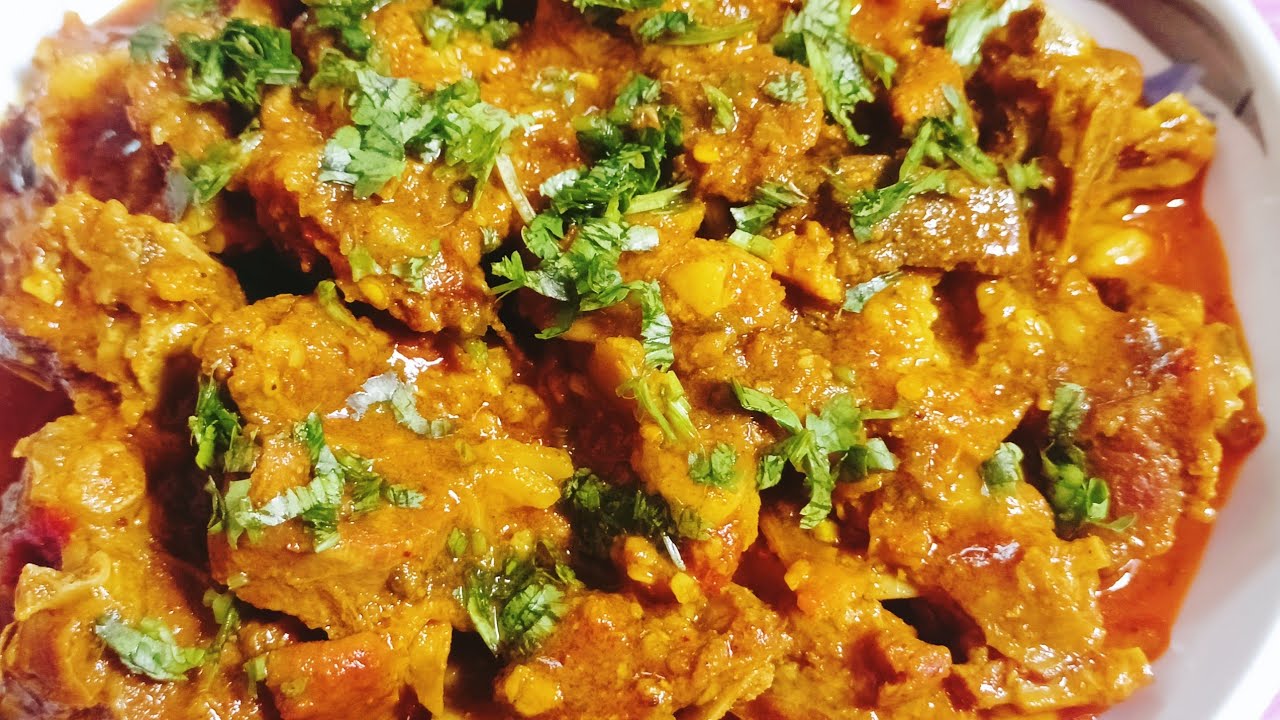 Quick and easy Mutton recipe//Mutton curry in cooker 😋 - YouTube