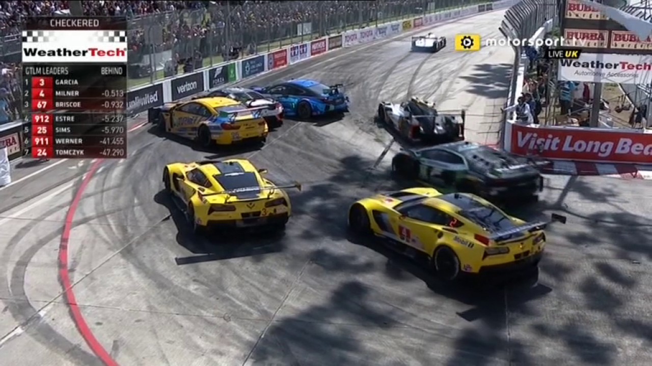 IMSA USCC Long Beach Final minute CRASH and LEAD CHANGE - YouTube