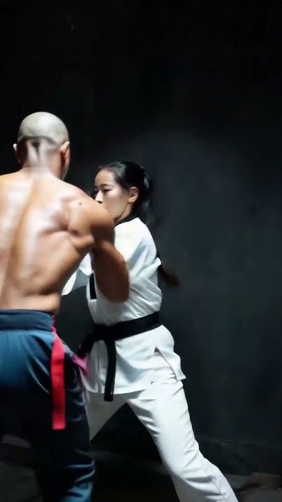 kungfu girl vs old man #shorts #shortvideo #kungfu #martialarts #epicbattle - YouTube
