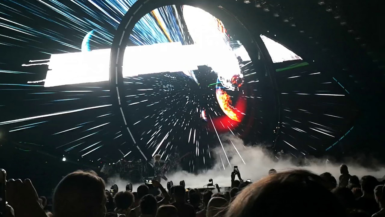 Katy Perry witness tour 27 Witness may 2018 Amsterdam opening red ...