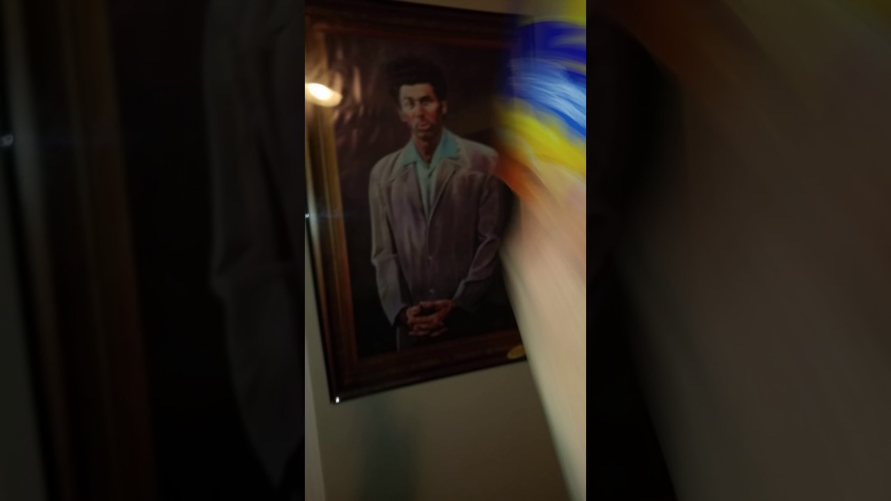 Throwing Sharp Cheddar Kraft Dinner at Kramer - YouTube