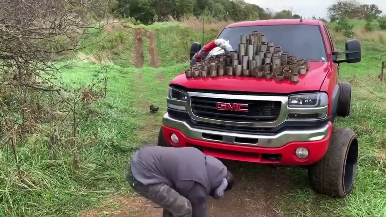 Redneck has a fit and destroys his truck - YouTube
