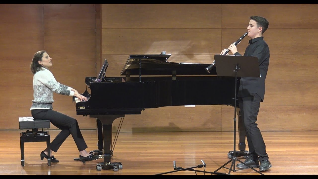 "Dos Cuentos Infantiles" - Luis Yuste - YouTube