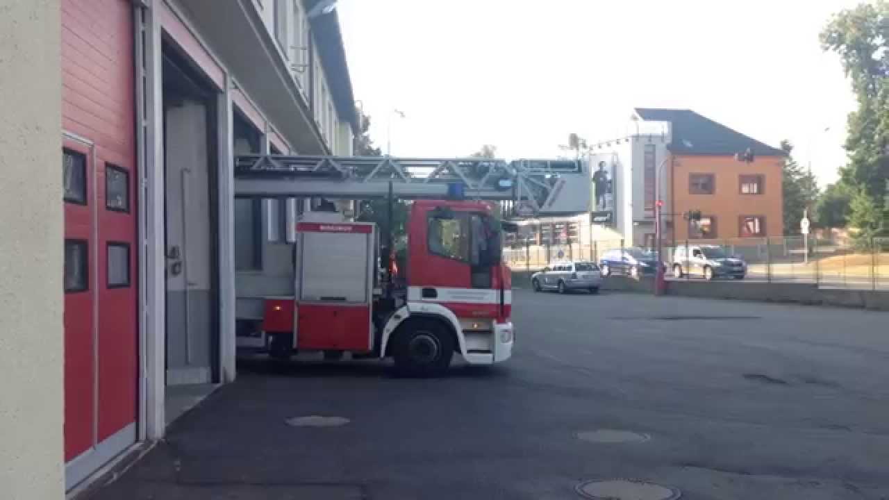 Výjezd HZS Chrudim s AZ 30 Iveco Magirus na TP 8.8.2015 - YouTube