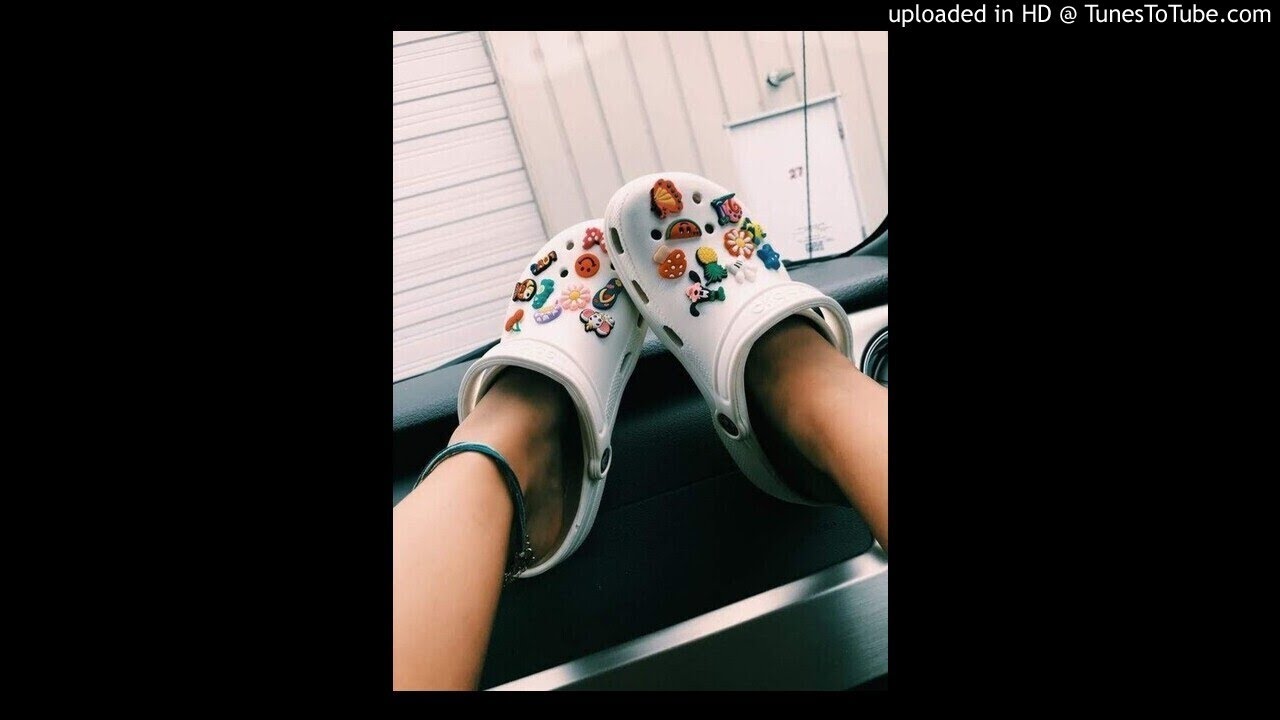 Nicky Jam, Crocs & Myke Towers - Polvo - YouTube