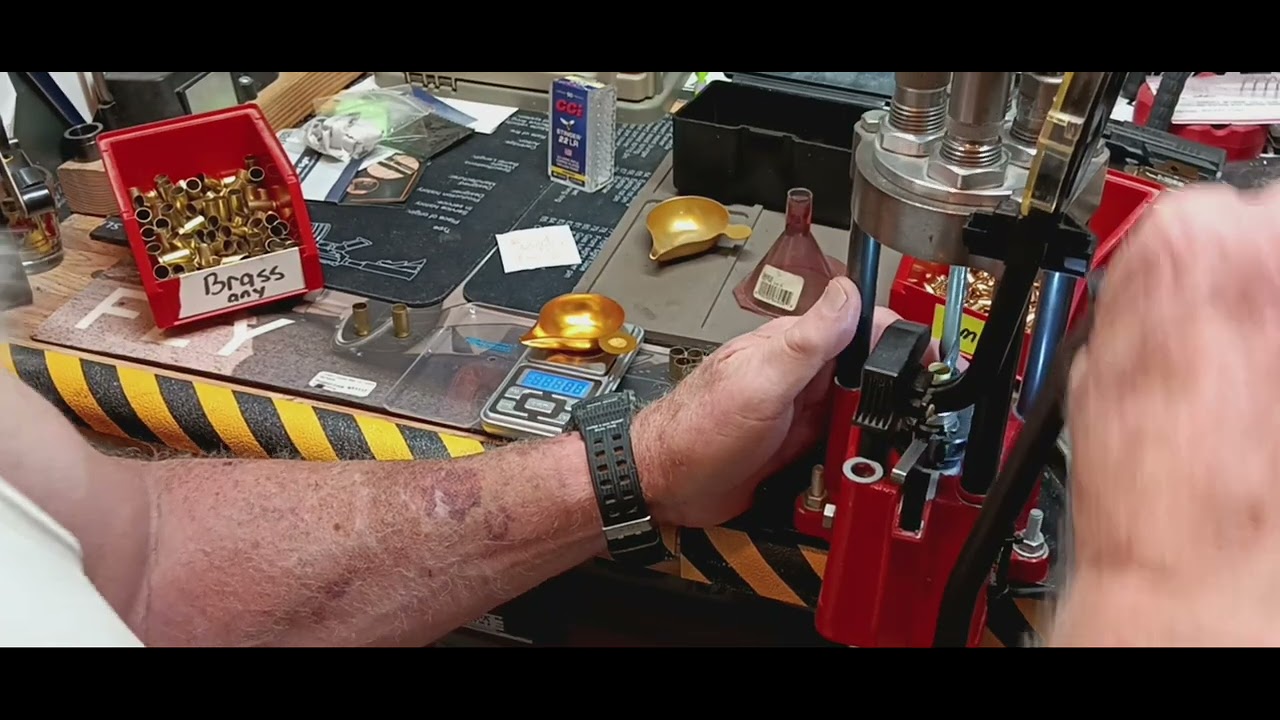 Lee perfect powder measure and Talon& Galloway grips - YouTube