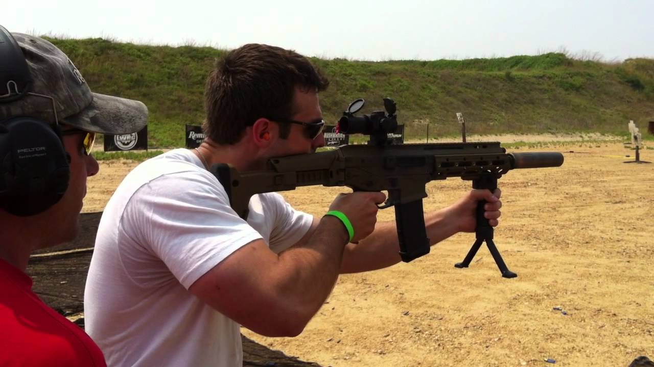 Remington ACR with AAC can full auto - 2011 Silencer Shoot - YouTube