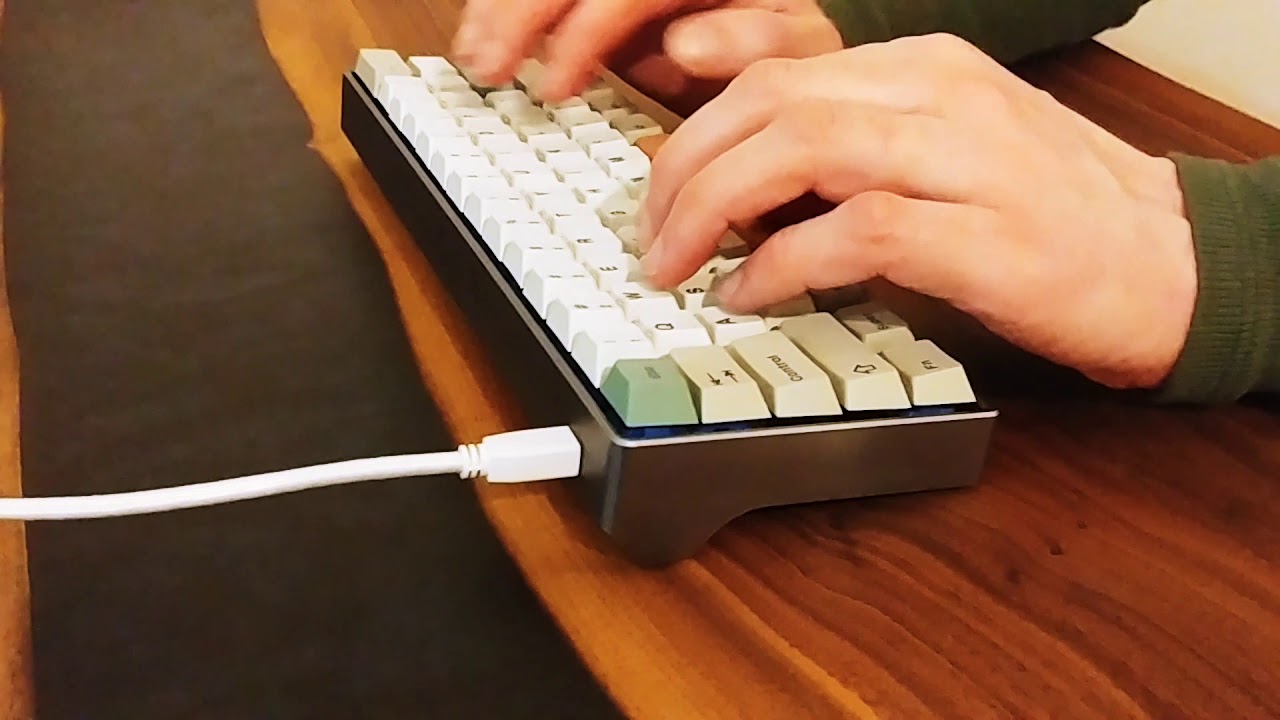 Short typing test - YouTube