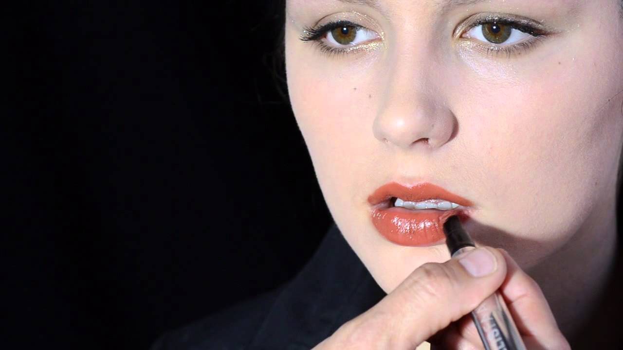ELLIS FAAS - How to use Creamy Lips - YouTube