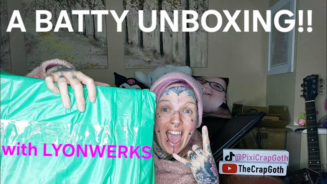 A BATTY UNBOXING!! - YouTube