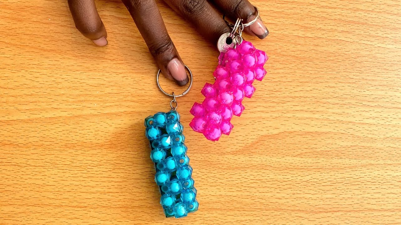 Easiest way to make Beaded Key Holder // Beginner friendly DIY (Easiest ...