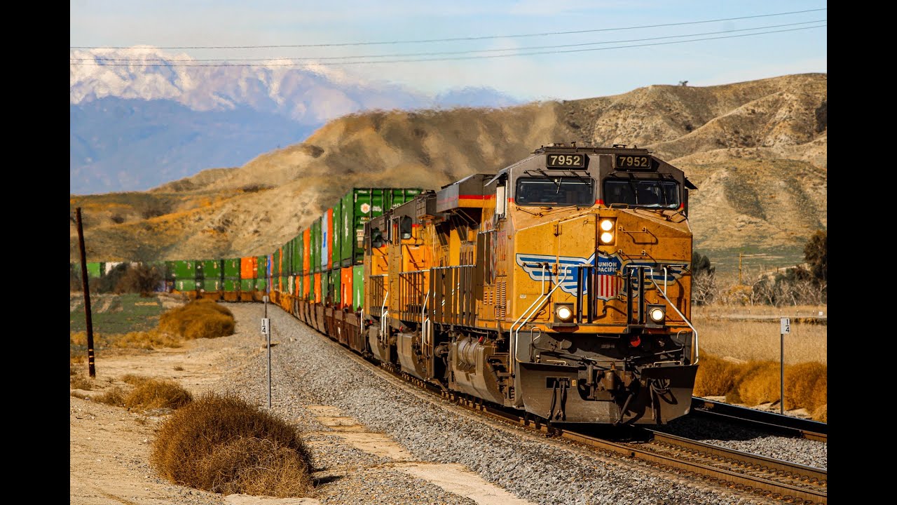 Yuma sub trains! - YouTube