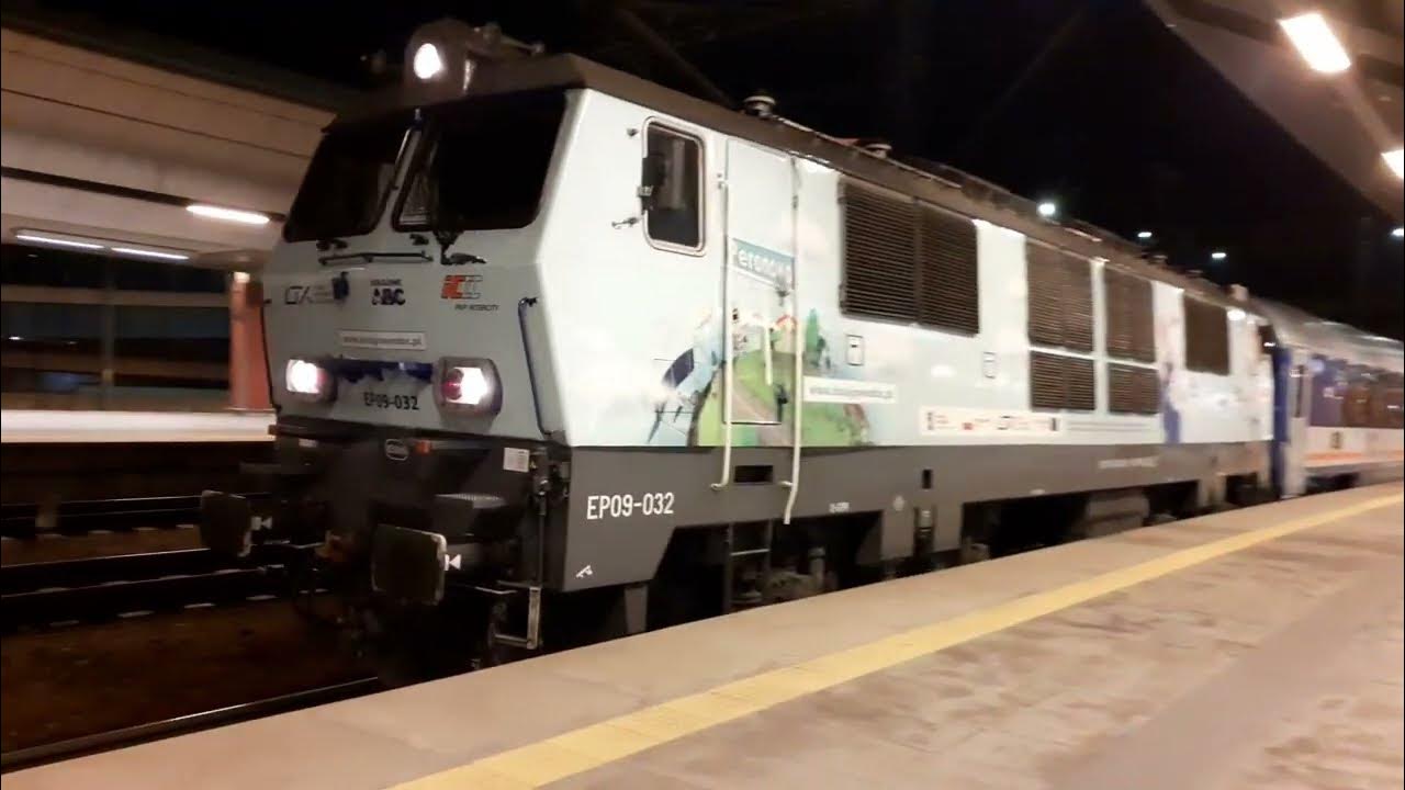 PKP pociąg IC TLK 35170 Karpaty odjazd Kraków Główny - YouTube