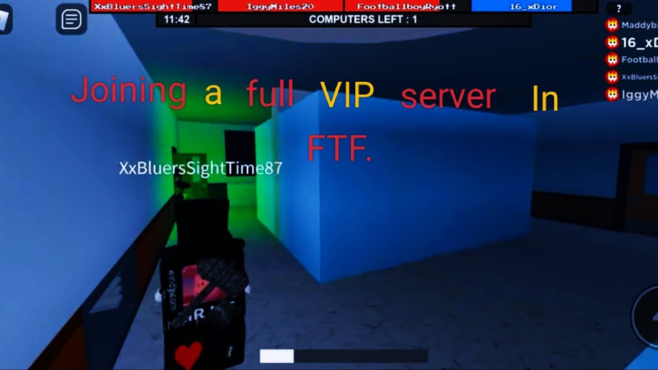 Joining a full VIP Server in Roblox Flee the facility - YouTube