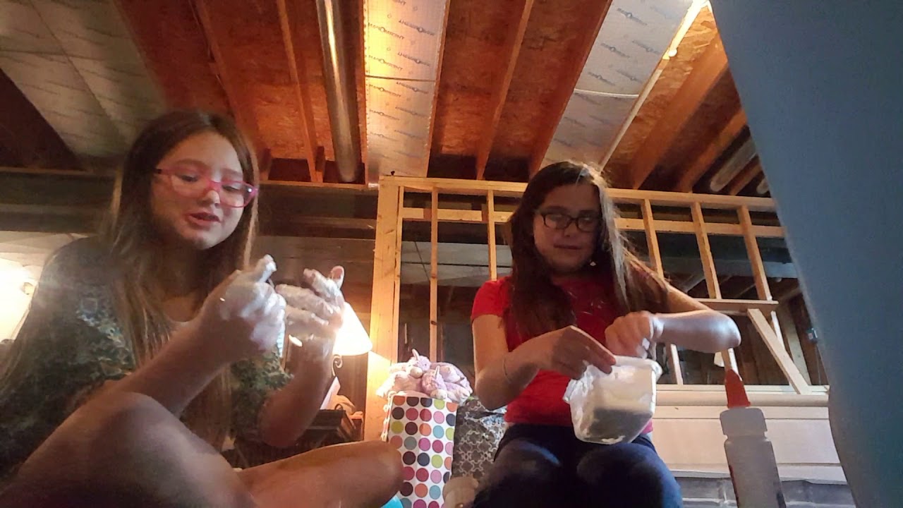 Slime with gorilla glue! - YouTube