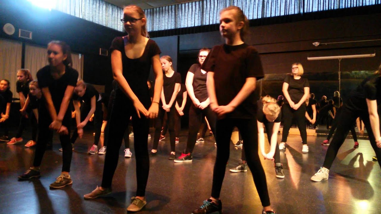 Number 2 dance - YouTube