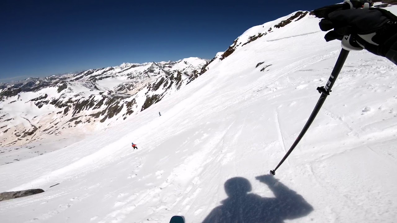 Skiing on Molltaler Gletscher - YouTube