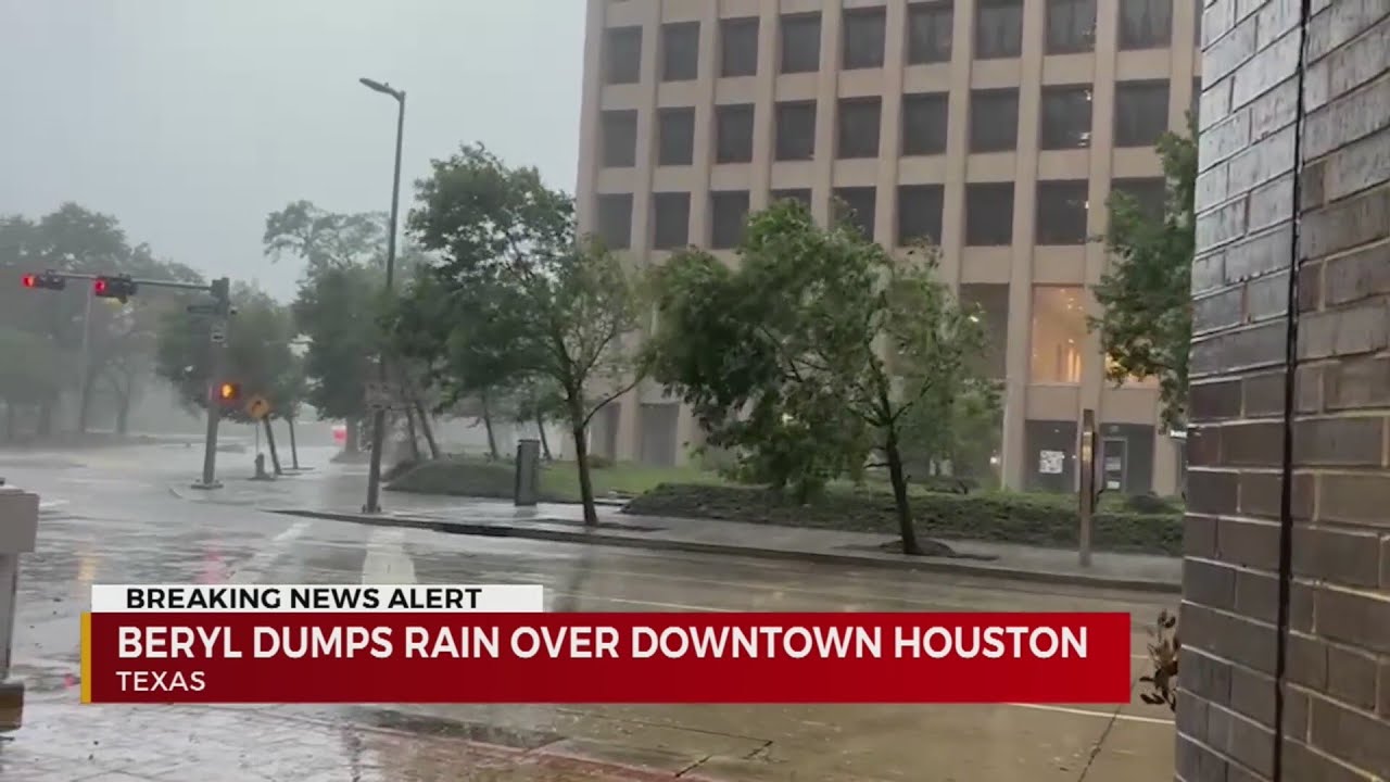 Downtown Houston, TX hit with massive amounts of rain from Beryl - YouTube