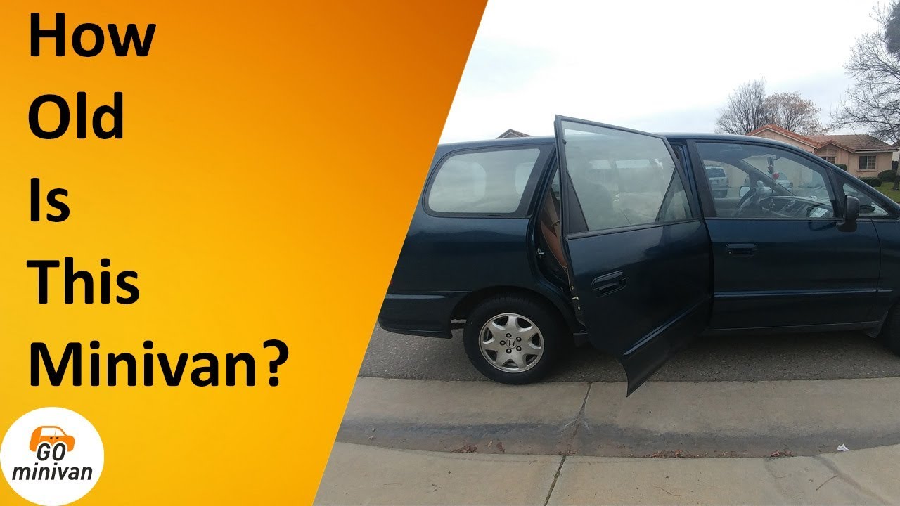 How Does The Oldest Minivan Look Like? - YouTube