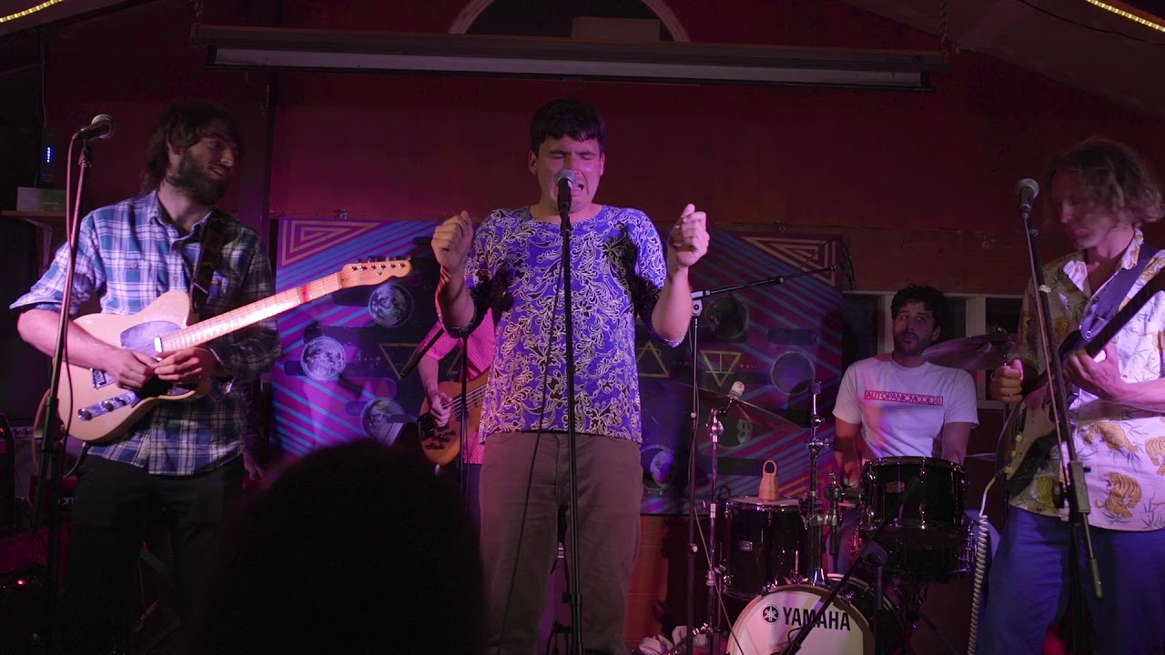 Tom Quell - Blurry Eyed (Live) - YouTube