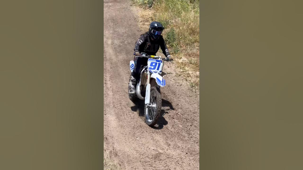 Catch me at the track #2stroke #dirtbike #mx #motocross #dirtbikegirl #motogirl #yz125 #motobabe ...