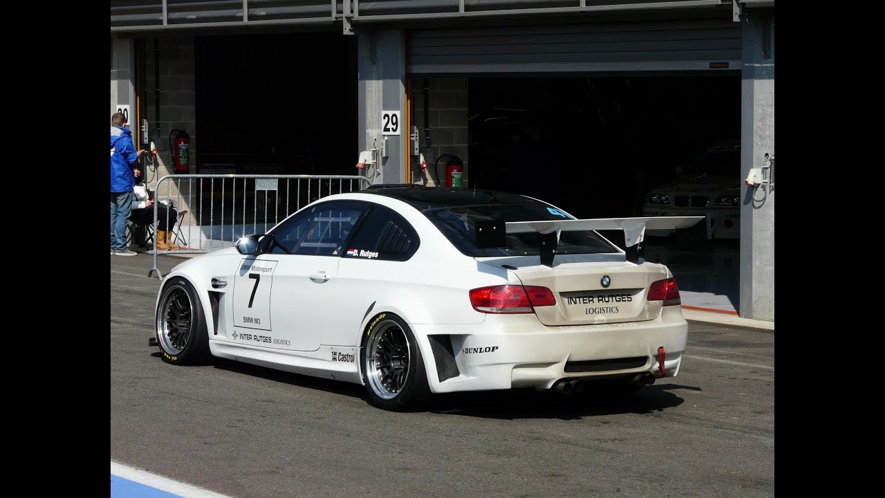 BMW E92 Race Car And Other At Spa (Pure Engine Sound) - YouTube