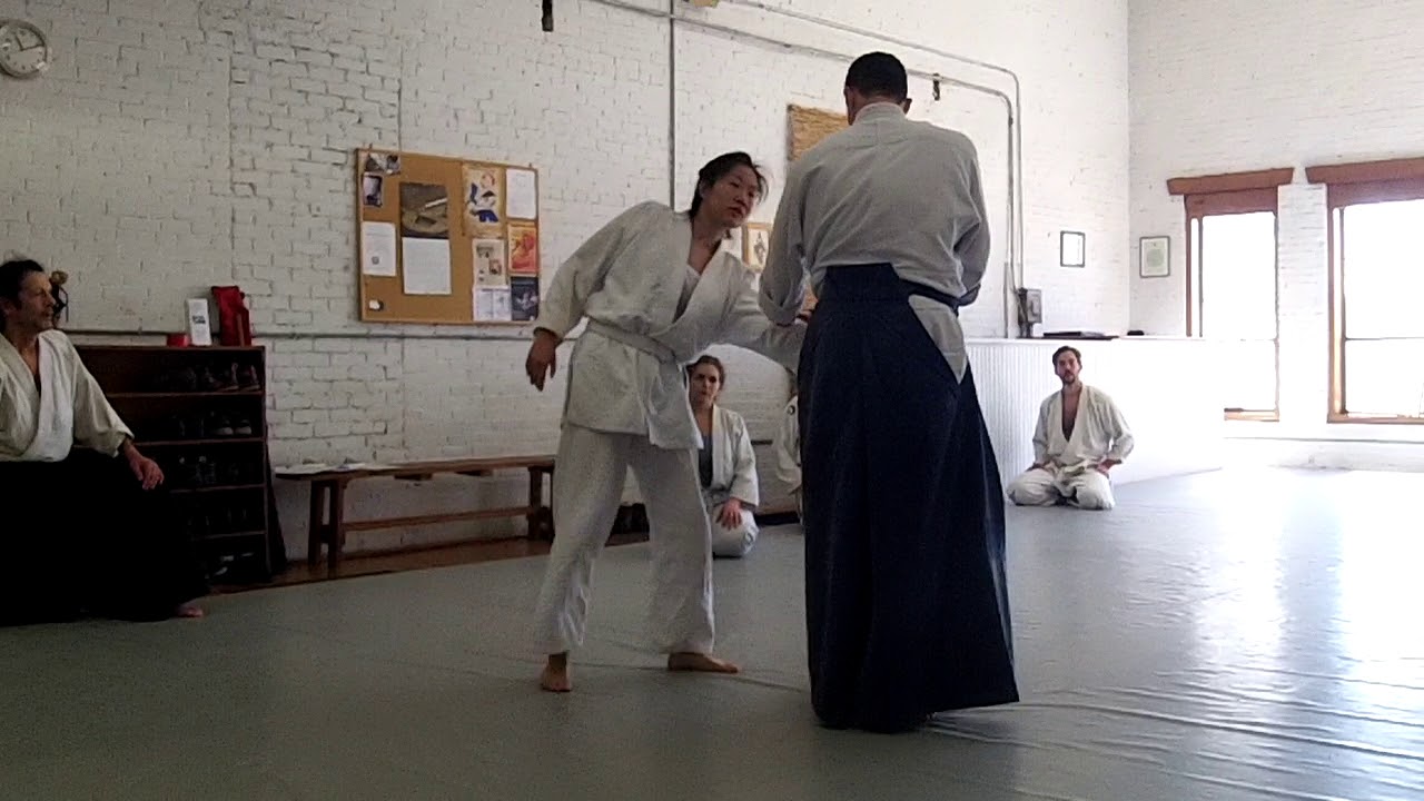 Frank Apodaca: Gyakuhamni ushiro tenkan opening - YouTube